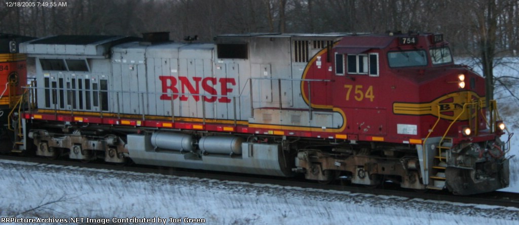BNSF 754